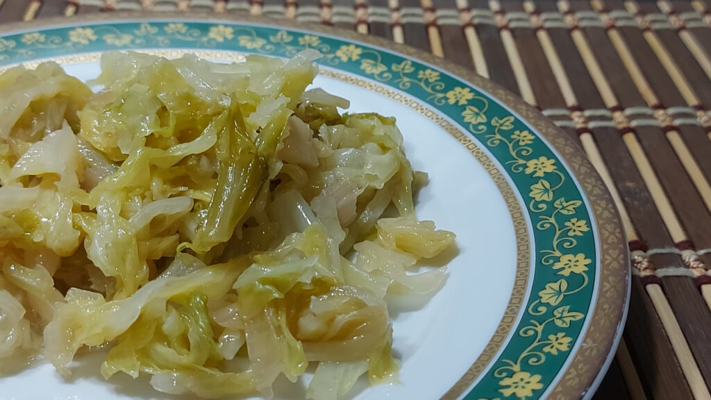 Verza in padella - Ricetta saporita e leggera